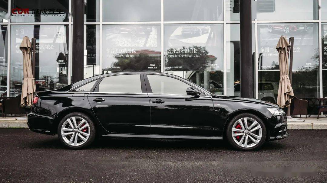 不到30万买A6？高性价比的豪华轿车不容错过！【奥迪A6L 30周年年型 45TFSI quattro 运动型】_搜狐汽车_搜狐网