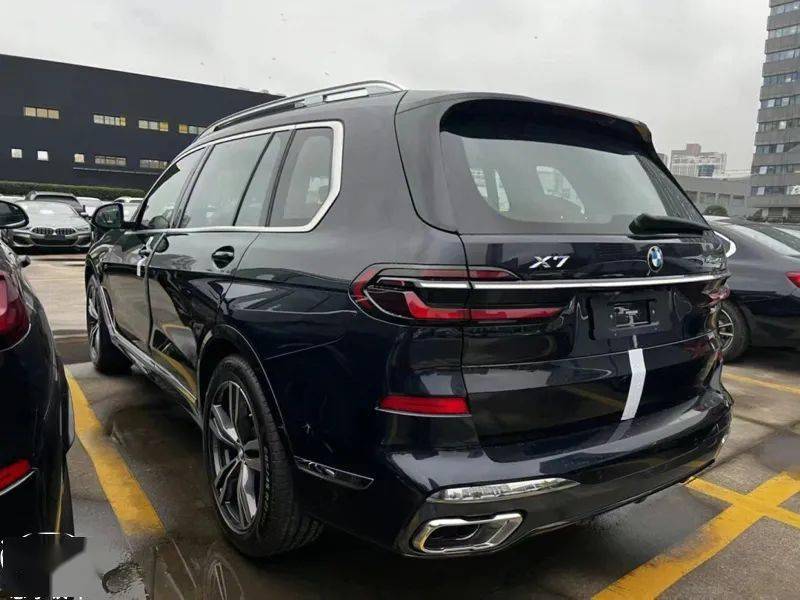 从加价20万到优惠10万，宝马X7低头了，为何销量依旧腰斩？_搜狐汽车_搜狐网