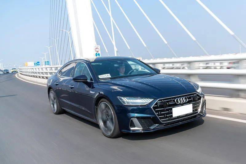 沉醉不知归途 用心感受上汽奥迪A7L_搜狐汽车_搜狐网