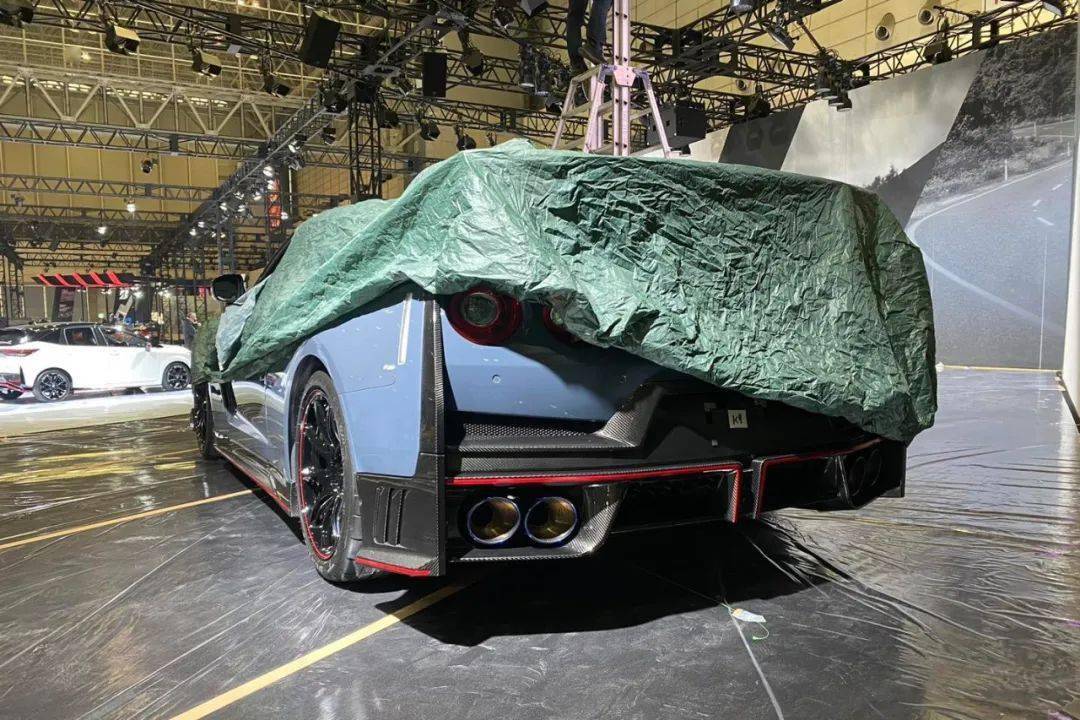 R35 战神最终作抢先曝光！2024款日产 GT-R Nismo 明日发表_搜狐汽车_搜狐网