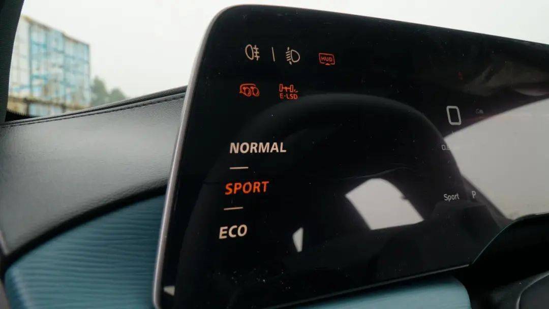 2.0T+9AT 261马力，15万竟有保时捷同款设计？_搜狐汽车_搜狐网