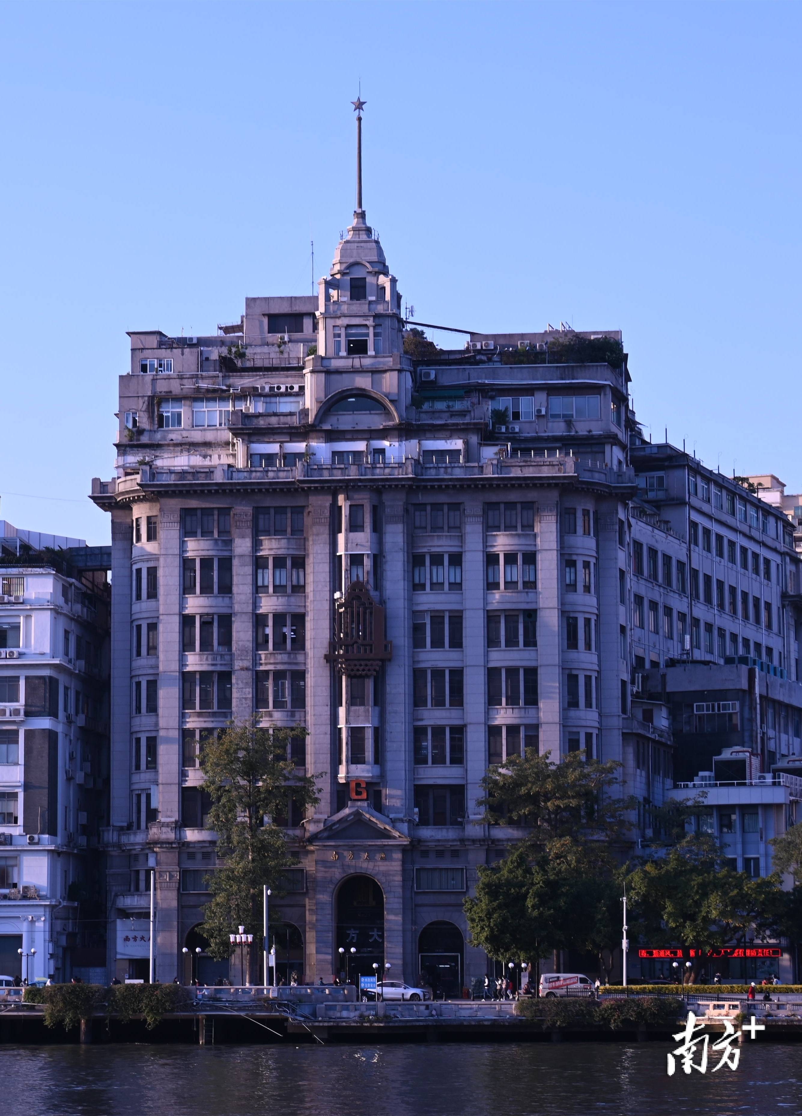 百年老字号南方大厦谋“变身”，让老建筑“活”在当下_发展_电子_商户