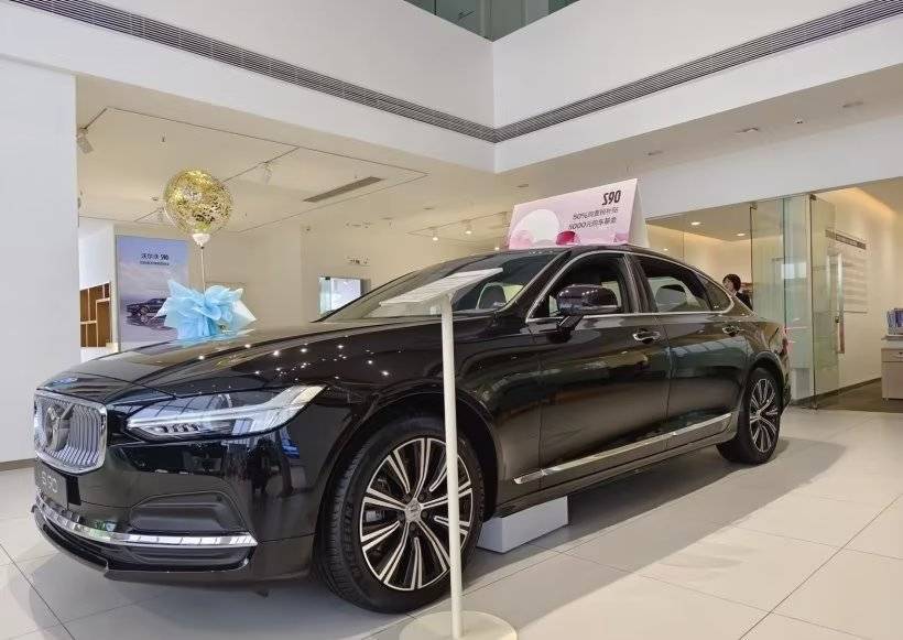 奥迪a6与沃尔沃s90对比，内行人来聊聊，沃尔沃S90车友会（274期）_搜狐汽车_搜狐网