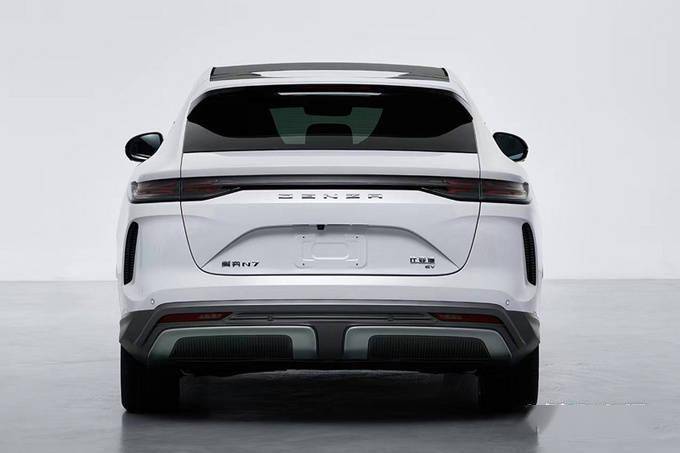 腾势N7实拍曝光！比蔚来ES6大 预计主打30万级_搜狐汽车_搜狐网