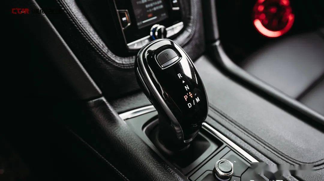 美系SUV，气场不输BBA，真有排面，不到半价！【凯迪拉克XT6 28T 六座四驱豪华型】_搜狐汽车_搜狐网