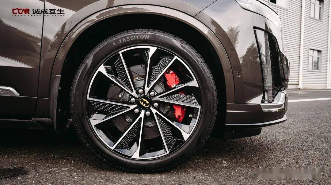 美系SUV，气场不输BBA，真有排面，不到半价！【凯迪拉克XT6 28T 六座四驱豪华型】_搜狐汽车_搜狐网