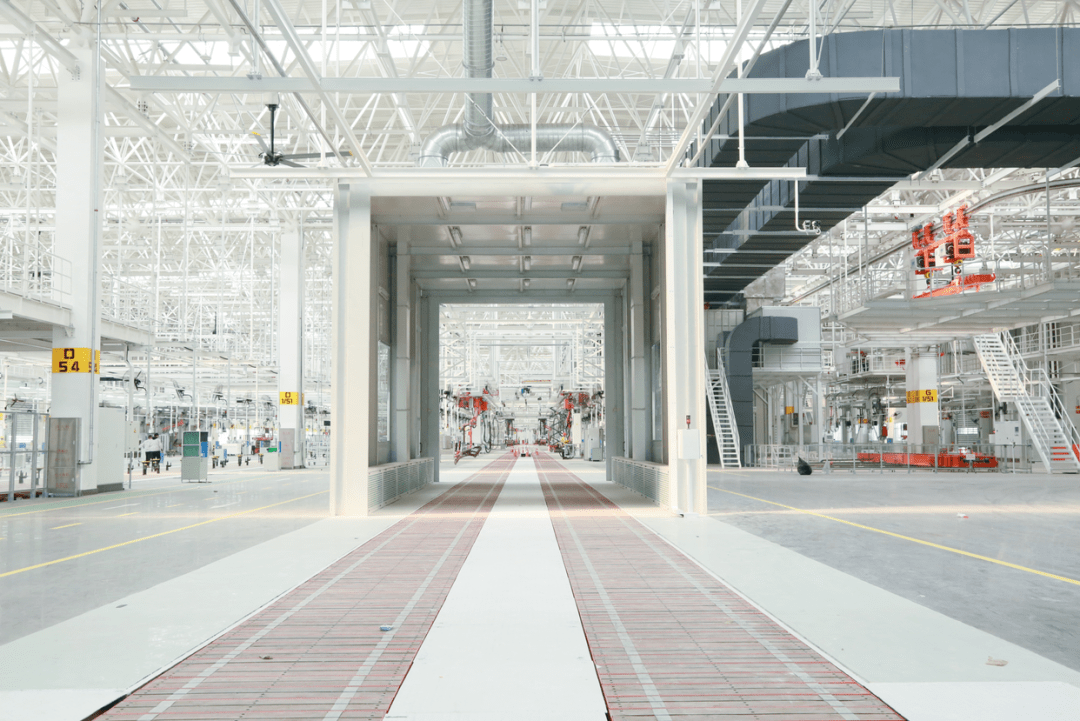 【ONE话题】打造西部高端制造基地，一汽解放项目全面进入调试阶段！_搜狐汽车_搜狐网