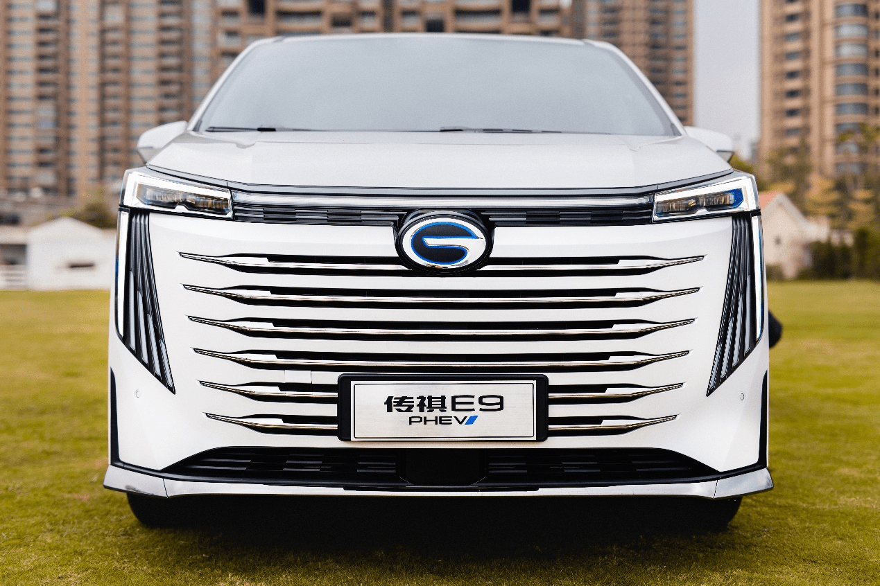 首款2.0T插混MPV传祺E9曝光，将于上海车展亮相预售_科技_设计_动力