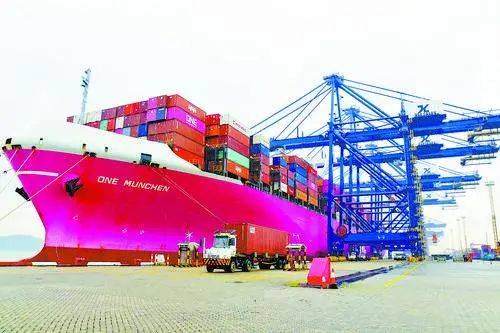 Xiamen Port debuts shipping route to east coast of U.S._States_joint_and