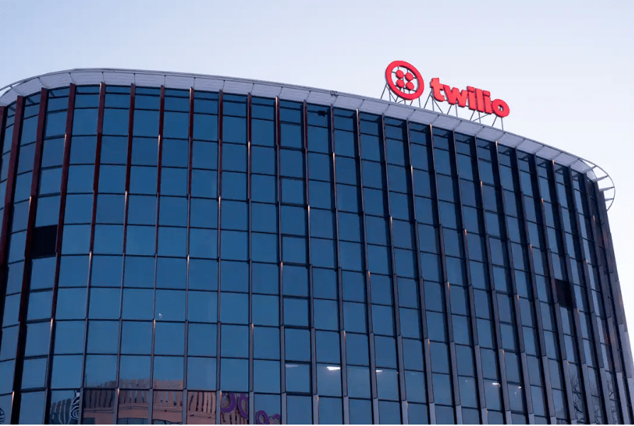 TWLO被低估了么？_客户_产品_数据