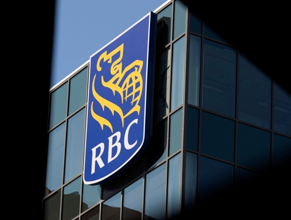 RBC预测未来3年加拿大人将纷纷破产！大温女教师成人网站赚钱补贴家用 面临解雇_麦克唐纳_账户_消费者