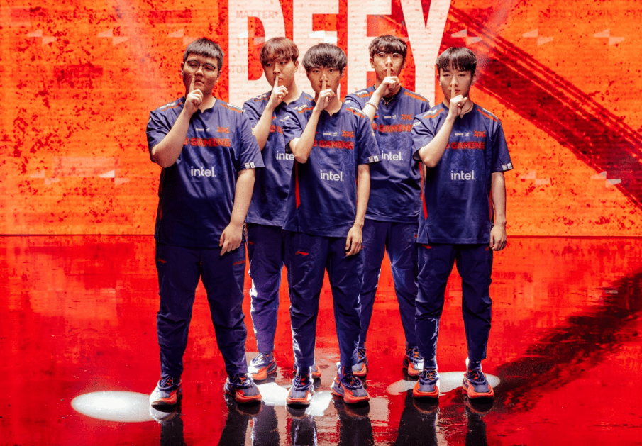 冠军JDG惨败，Theshy不搞科研！_比赛_Shy_weiwei