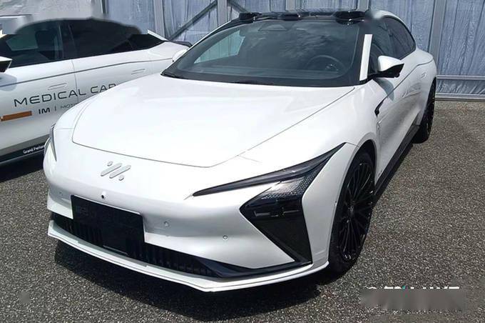 智己中期改款L7曝光！现款优惠8.8万-比蔚来ET5便宜_搜狐汽车_搜狐网