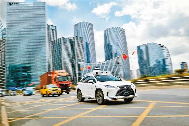 “无人出租车”将在前海试运营_自动_马智行_智能