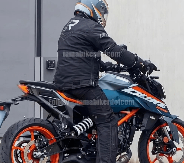 KTM全新390 DUKE 真容曝光..._搜狐汽车_搜狐网