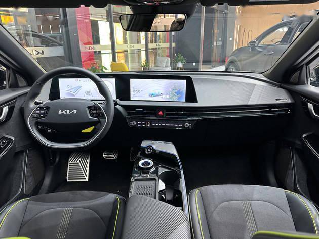 EV6 GT海外版到店体验 E-GMP平台/800V快充_搜狐汽车_搜狐网