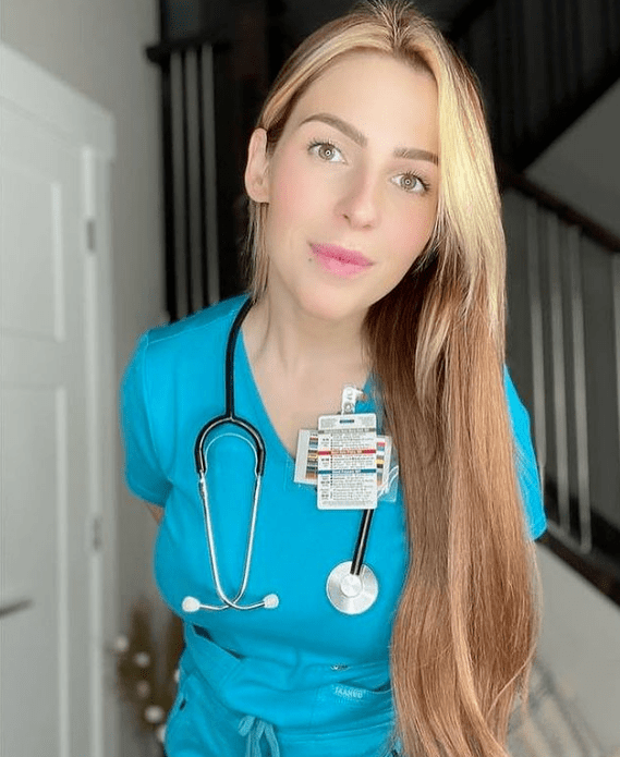 色情女星被已婚女追着骂放荡狐狸精，她反手一招绝地复仇_Roxy_丈夫_妻子