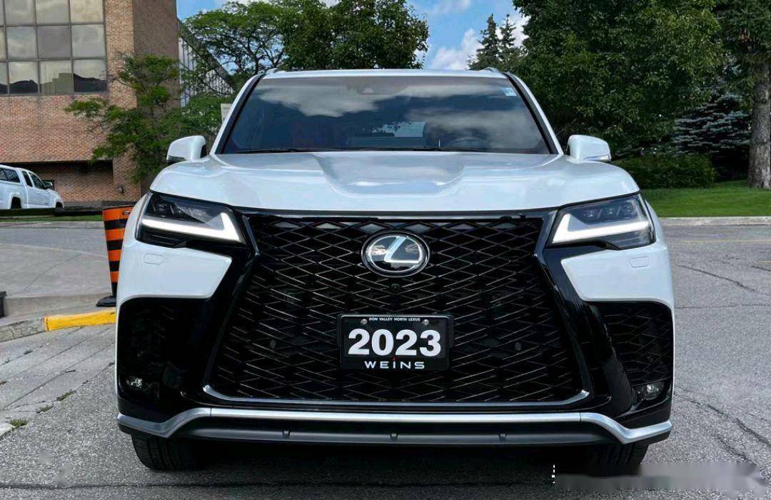 丰田SUV的“旗舰”，2023雷克萨斯LX600登场，气场强大，竞争揽胜_搜狐汽车_搜狐网