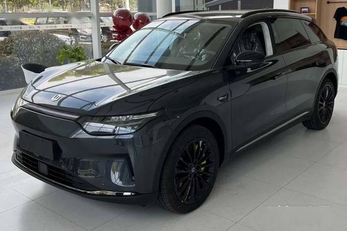 最高降2万！零跑C01/C11纯电售14.98-20.98万元_搜狐汽车_搜狐网