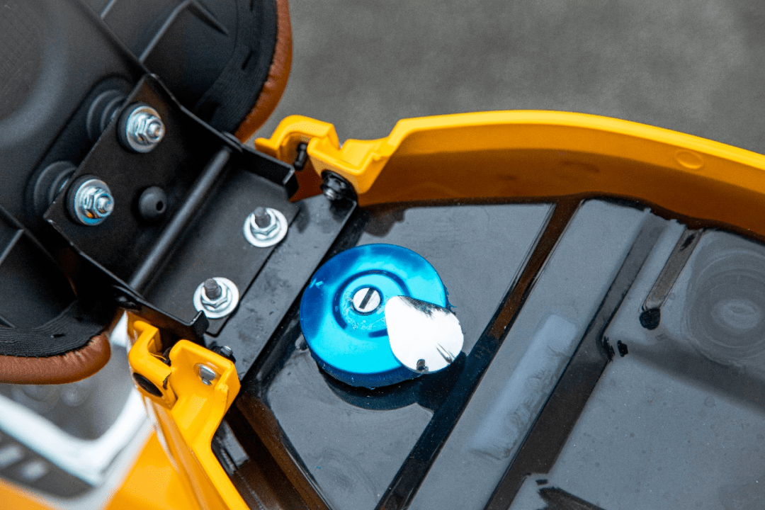 年轻人的第一辆复古弯梁——宗申YAMI plus静态解读_搜狐汽车_搜狐网