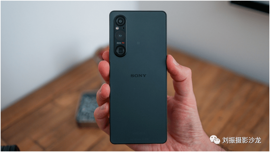 【SONY 使用者说】索尼Xperia 1 V：全面升级软硬件的夜拍利器_用户_屏幕尺寸_产品