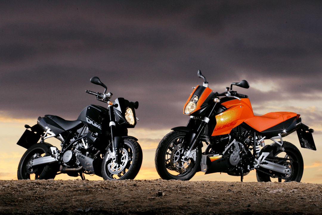 Duke 三十年，KTM 将推出包括 990、1390 的 2024 系列街车_搜狐汽车_搜狐网