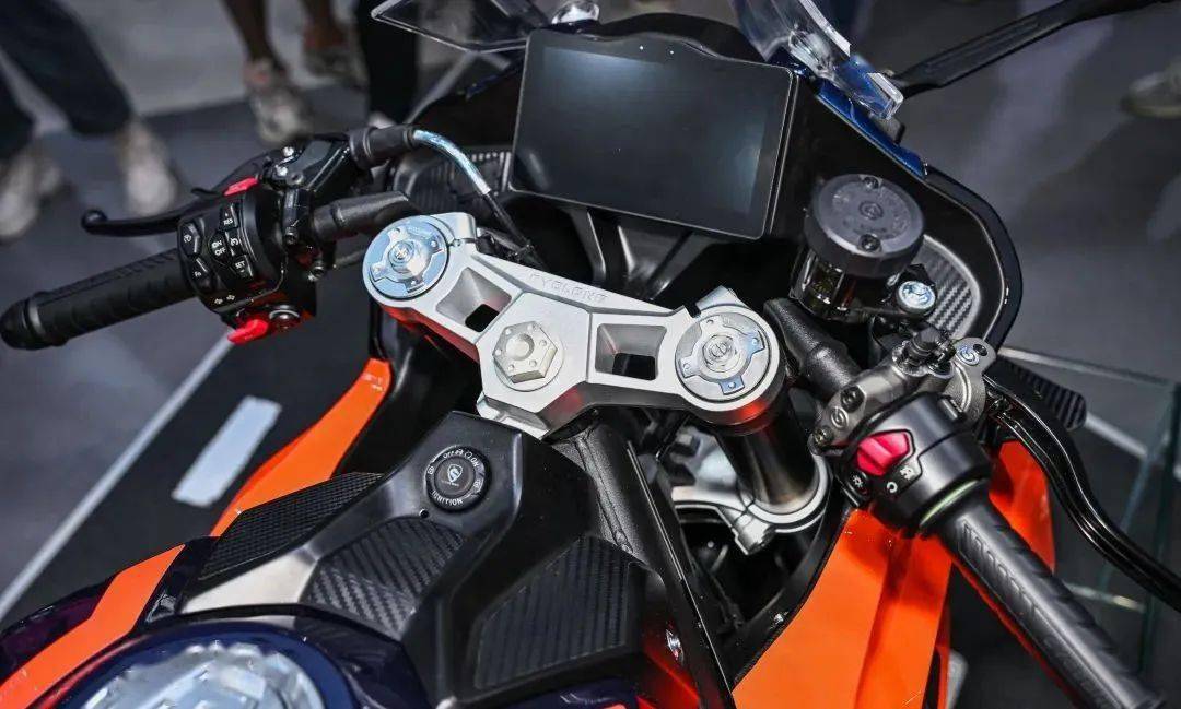 四缸仿赛RC680R领衔，宗申携多款全新车型亮相摩博会_搜狐汽车_搜狐网