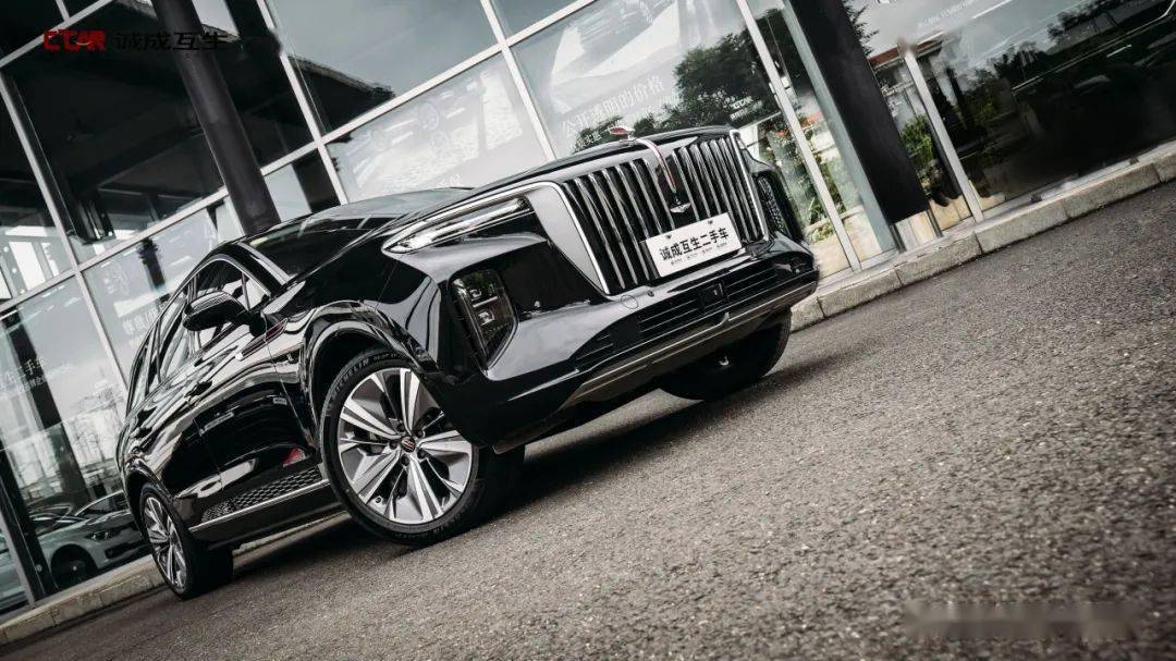 气场不输百万级豪车，30万出头即可拥有！【红旗E-HS9 460km 旗享版 六座】_搜狐汽车_搜狐网