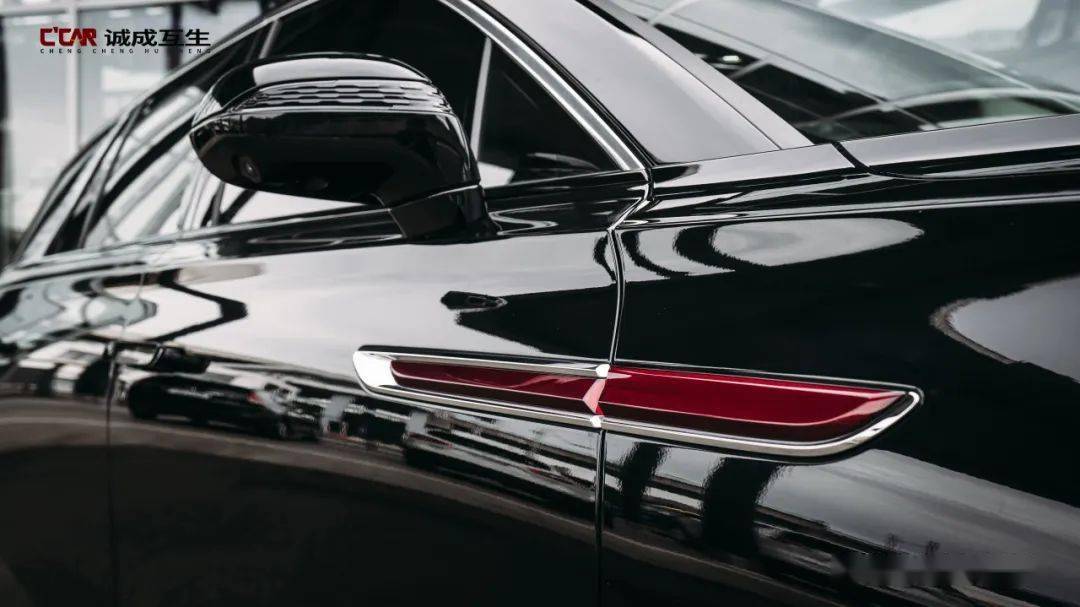 气场不输百万级豪车，30万出头即可拥有！【红旗E-HS9 460km 旗享版 六座】_搜狐汽车_搜狐网