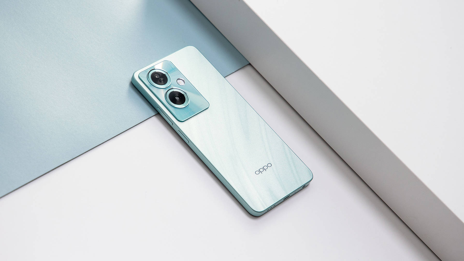潮流轻薄 轻巧耐用的OPPO A2图赏