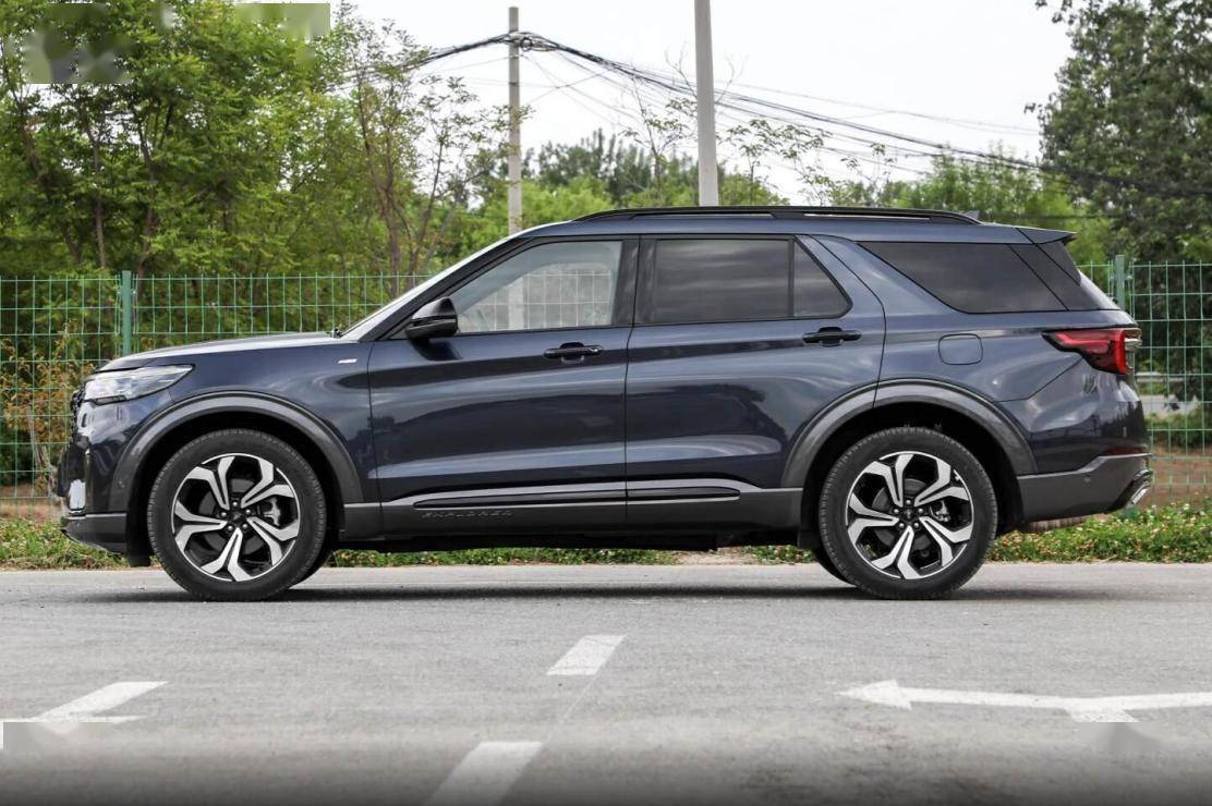 与奥迪Q7同级，配2.3T+10AT，30.98万起，福特探险者表现如何？_搜狐汽车_搜狐网