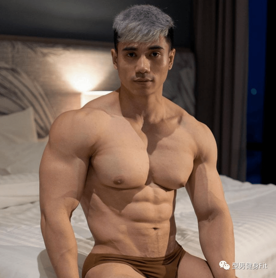 这胸肌是几罩杯？_mr