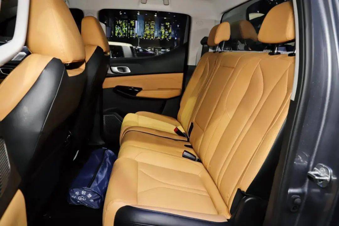 2.3T+8AT 258马力，轴距近3米3，合资硬派大5座，15万多可买！_搜狐汽车_搜狐网