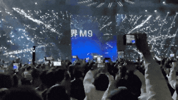 华为最强智选车46.98万开卖！能扛住卡车前后夹击，贴身大战理想L9_搜狐汽车_搜狐网