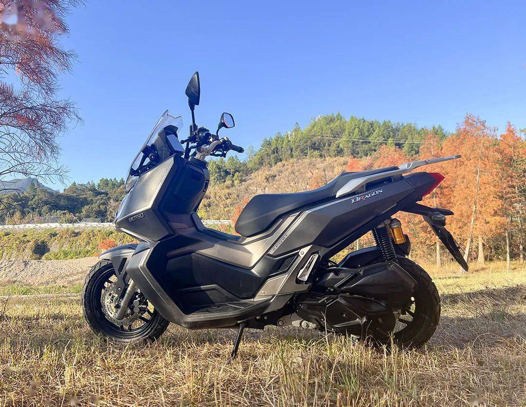 摩动青春MR150踏板引领潮流，给骑行更多惊喜_搜狐汽车_搜狐网